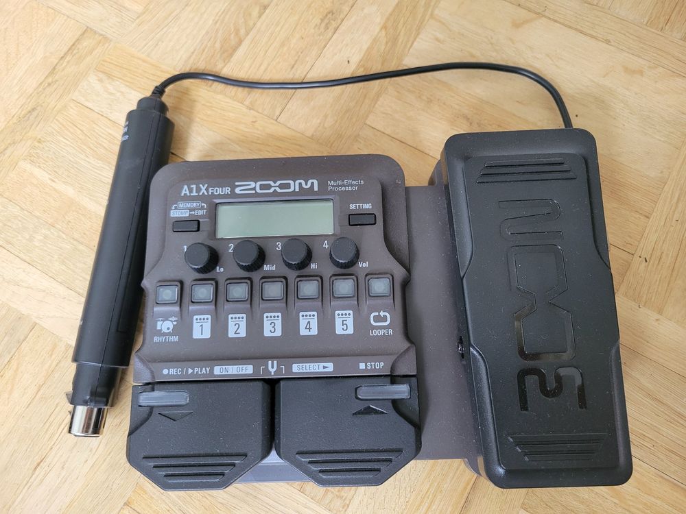 Zoom A1X Four Pédale multi-effets pour instr. acoustiques (Gebraucht ...