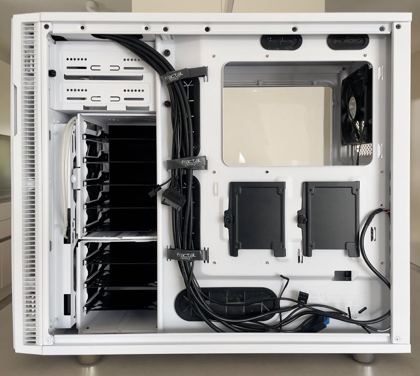 Fractal Design R5 Weiss (Gebraucht) in Wuerenlos für CHF 45 – mit ...