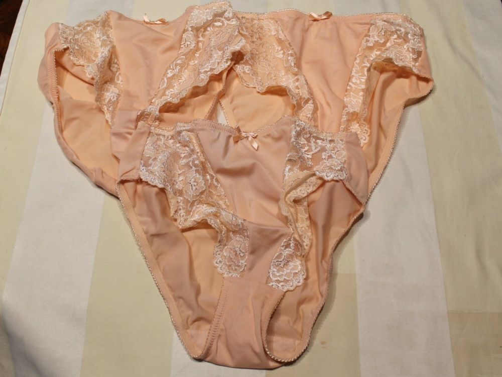 3x ELLEN AMBER Slip Gr.L 1x dazugehörige BH Gr. 95 D NEU!!!! (Gebraucht ...