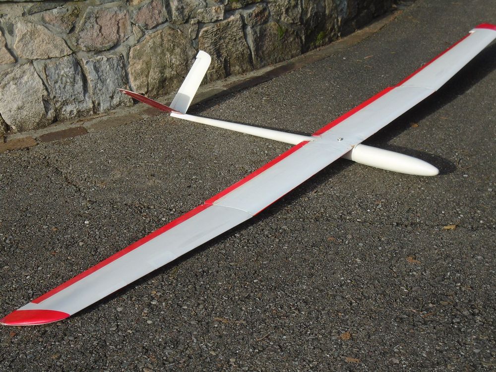 F3b Segler (Defekt) in für CHF 99 – mit Lieferung auf Ricardo kaufen