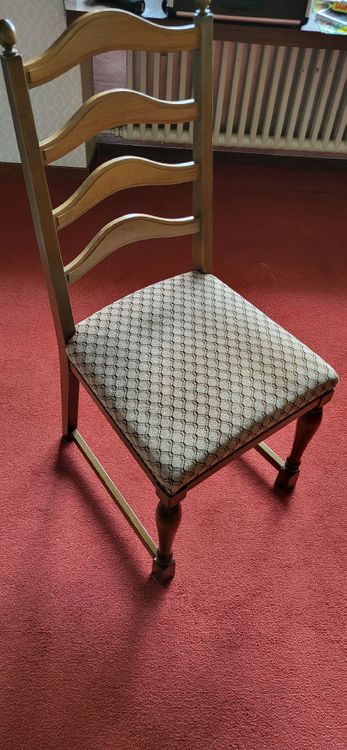 6x wunderschöne Holzstühle. Ab nur CHF 20 .-!!!! (Gebraucht) in Schwyz für CHF 20 – nur Abholung ...