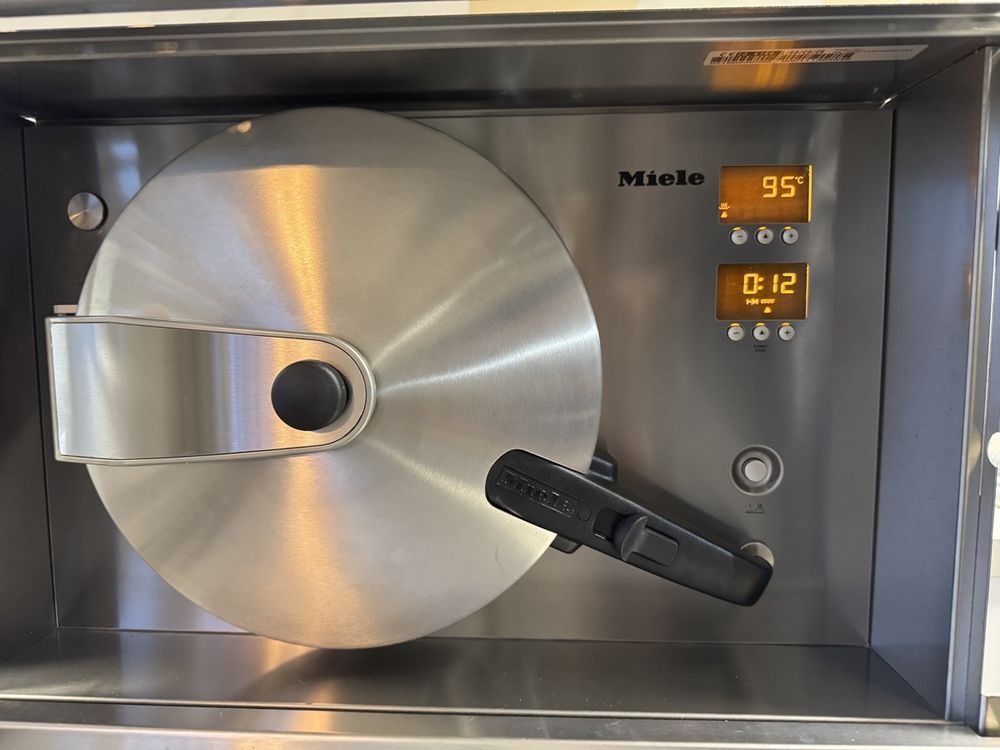 Miele DG 4164 L/ED/CS/CH Dampfgarer - Top Zustand! (Gebraucht) in Basel ...