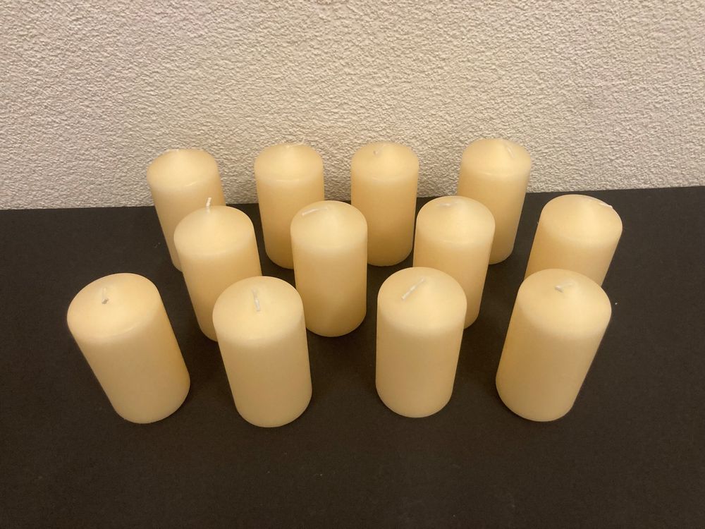 Kerzen Paket, 12 Stück a je ca. 12 x 6 x 6 cm, creme (Neu (gemäss ...