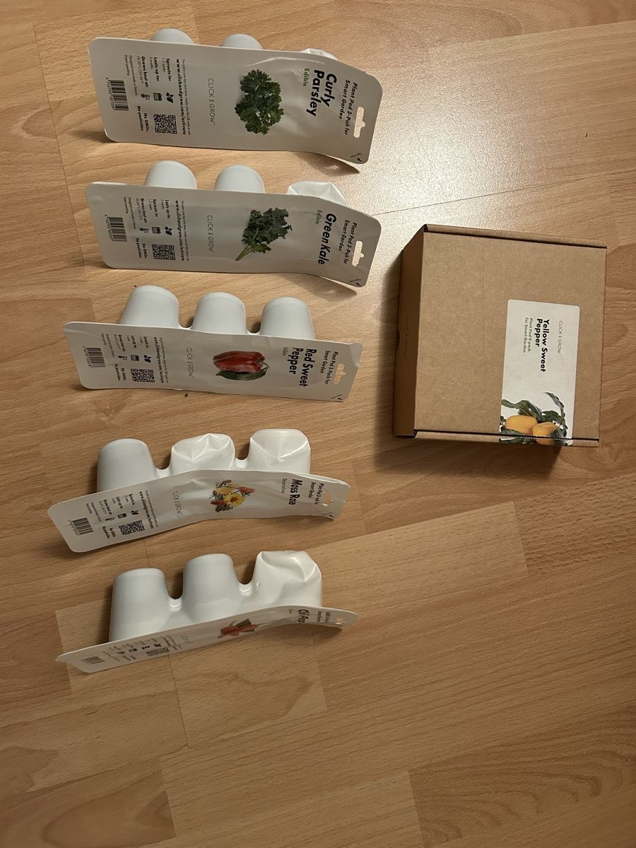 Click & Grow Smart Garden 9 Click and Grow with seeds 🌱 (Gebraucht) in ...