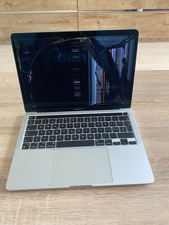 MacBook Pro Model A2338 EMC3578 (Defekt) in Chur für CHF 144 – mit Lieferung auf Ricardo kaufen