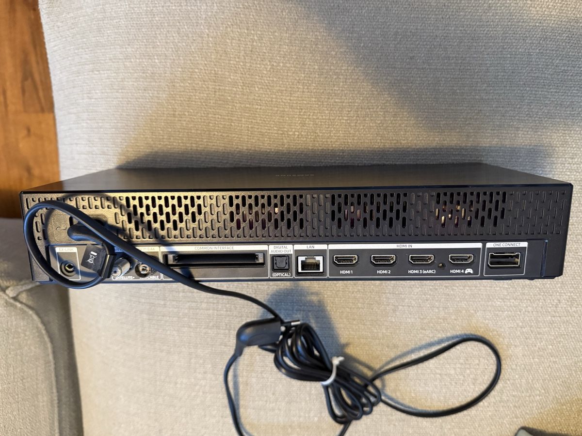 Samsung One Connect Box SDC-003A (Gebraucht) in Schaan für CHF 49 – mit ...