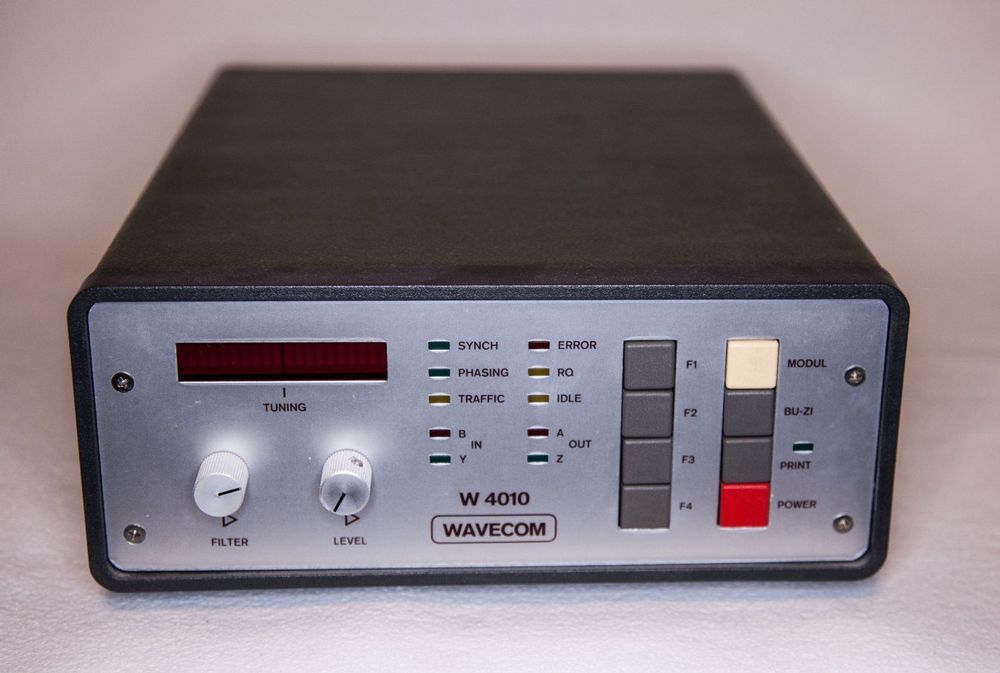 Wavecom W 4010, RTTY-CW-Packet Radio Decoder | Kaufen auf Ricardo