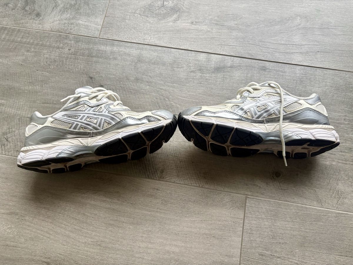 Asics Gel-NYC Sneaker, Weiss/Silber, Gr. 42 – Top Zustand! (Gebraucht ...