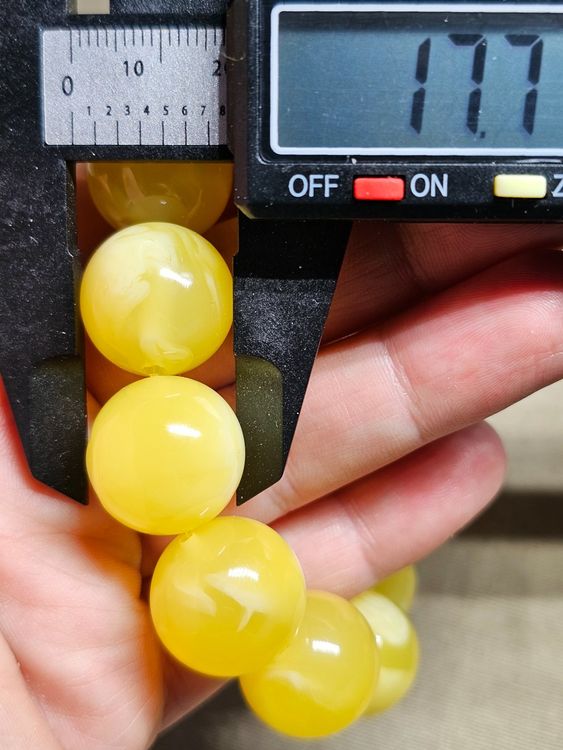 Armband 18 mm Kugeln wie Bernstein butterscotch weiß groß (Neu (gemäss ...