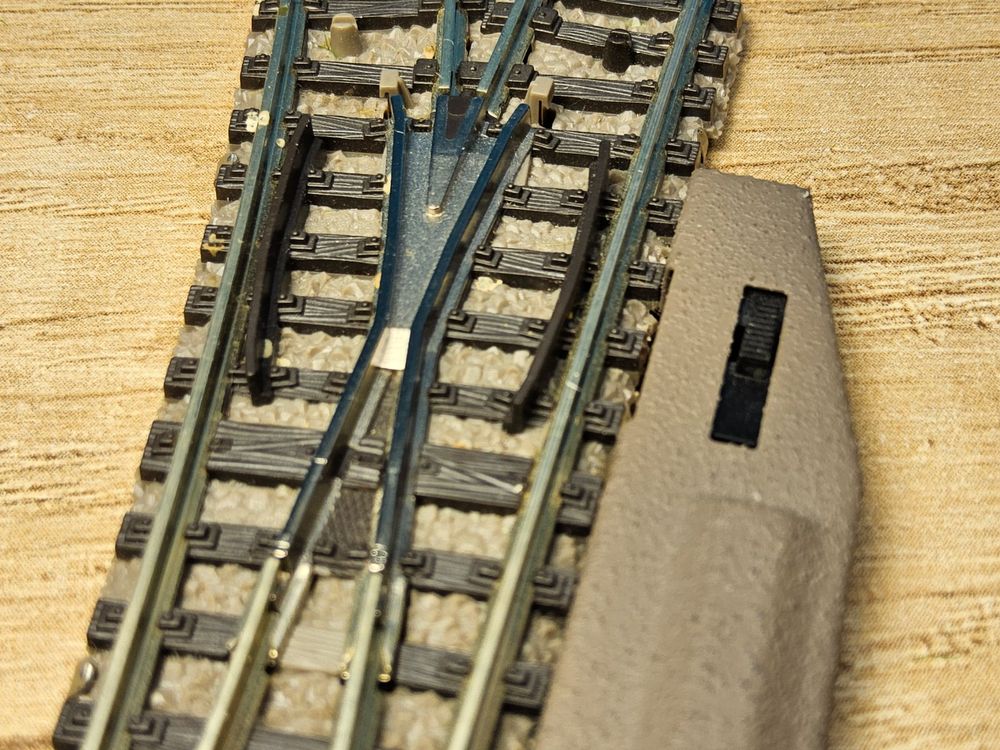 Fleischmann 9180 __ Elektro Weiche links __ Spur N (Gebraucht) in ...