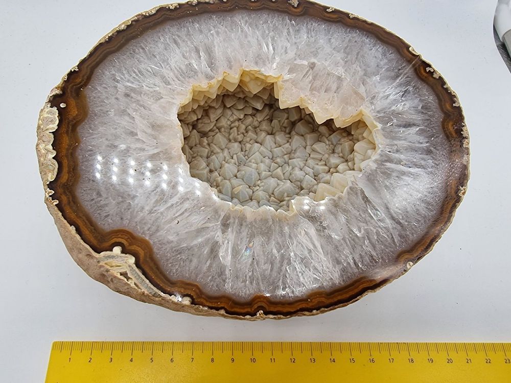 Coconut Geode w/ Quartz Crystals 3kg (Gebraucht) in Figino für CHF 100 ...