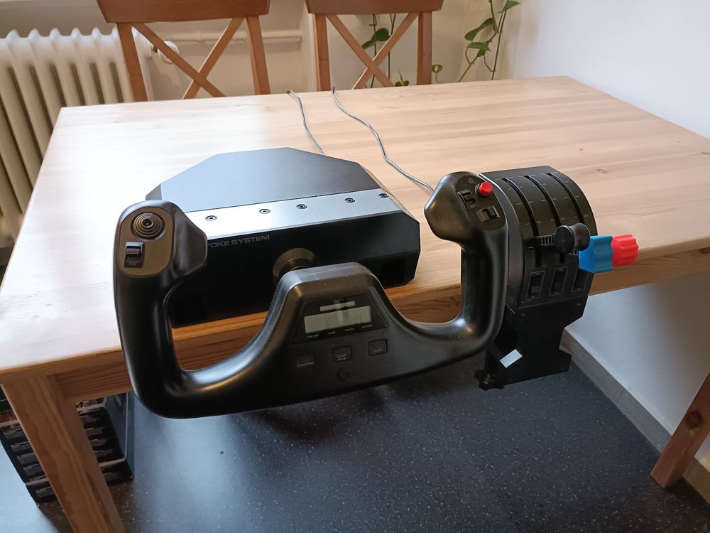 Logitech G Flight Simulator Yoke System | Kaufen auf Ricardo