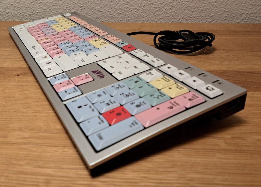 AVID LogicKeyboard USB Video Editing Keyboard LXH-JME7596H (Gebraucht ...