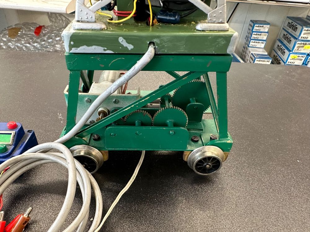 Märklin 7051 Elektomagnetischer Drehkran (Gebraucht) in Lupsingen für CHF 170 – nur Abholung auf ...