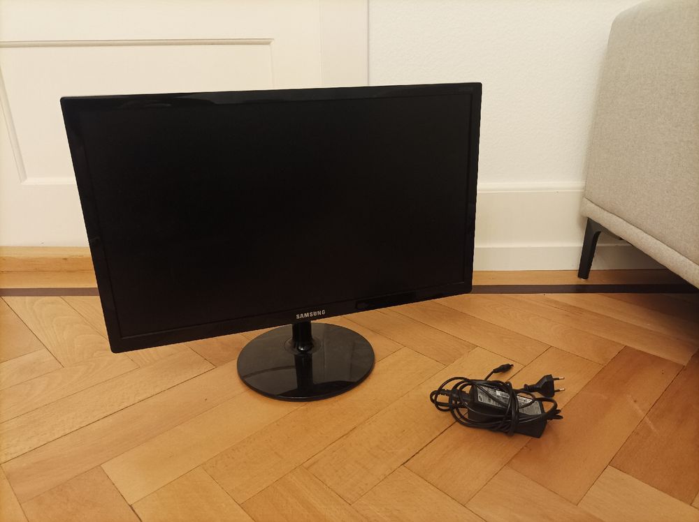 Samsung S24C350 24 Zoll Monitor | Kaufen auf Ricardo