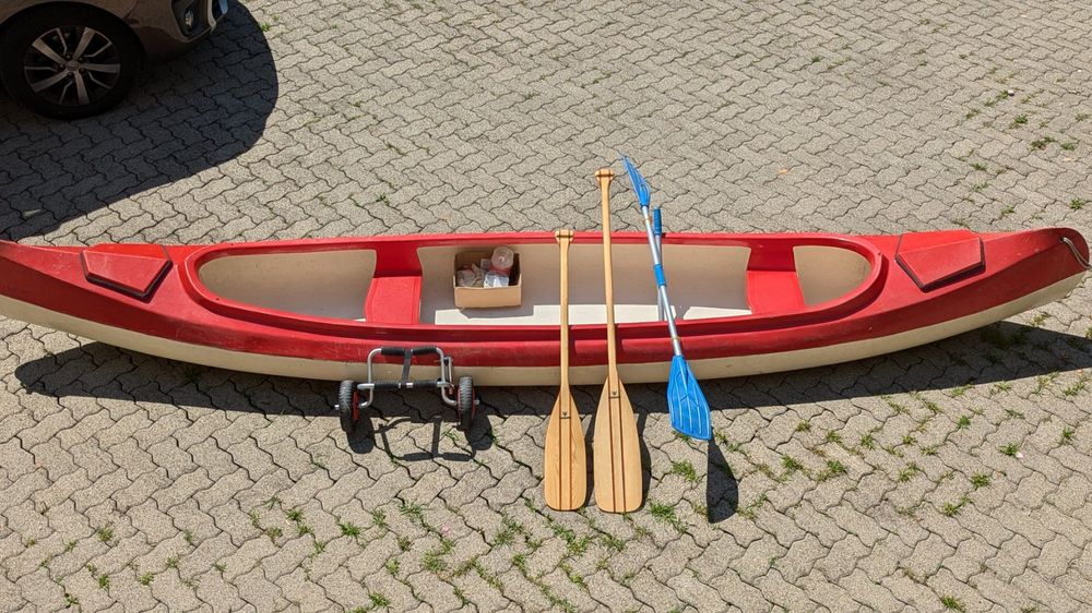 Kanu mit Paddel und Zubehör zu verkaufen! (Gebraucht) in Winterthur für ...