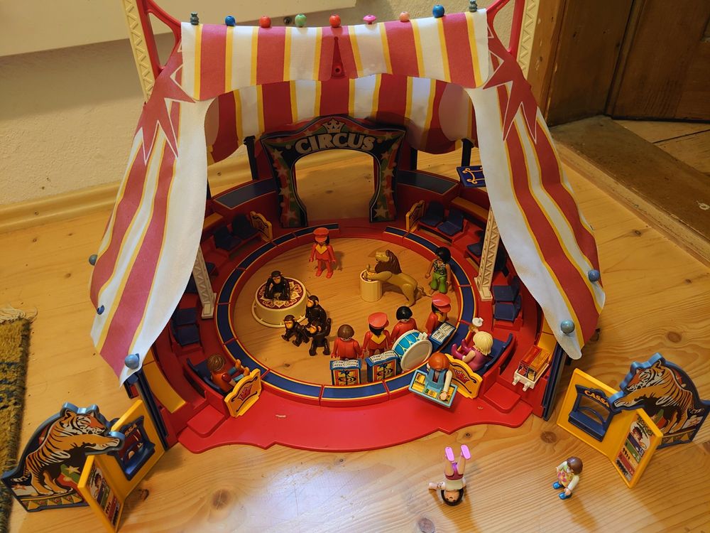 Playmobil Zirkus inkl Artisten, Zuschauer und Tiere (Gebraucht) in ...