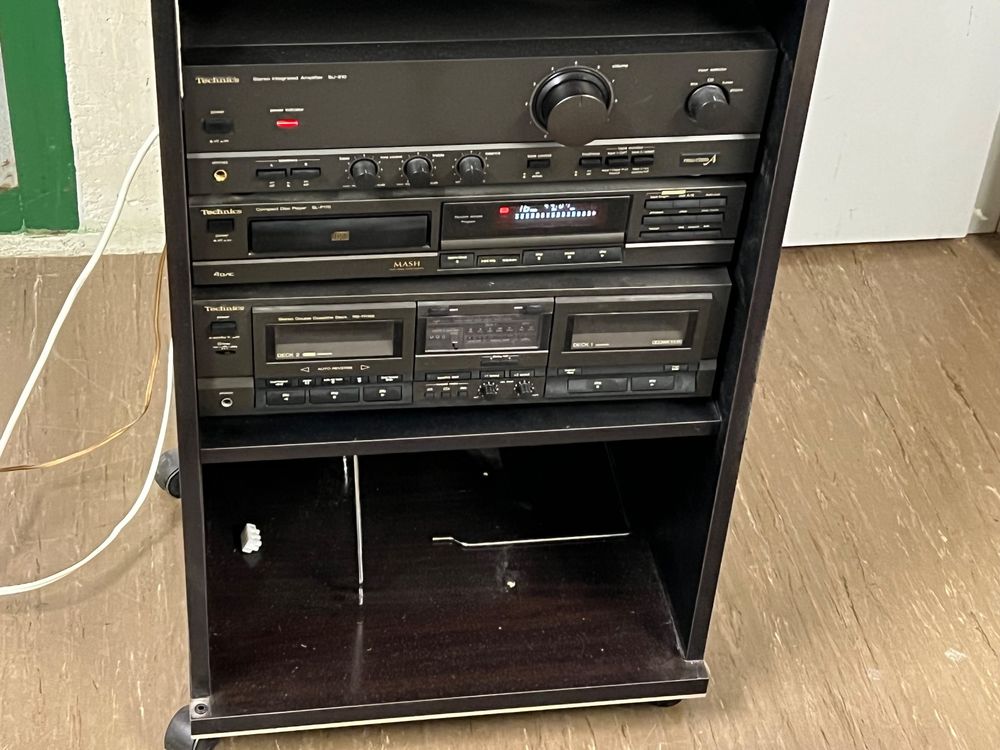 Technics Rack mit 4 Geräten und 2 Boxen (Gebraucht) in Unterengstringen ...