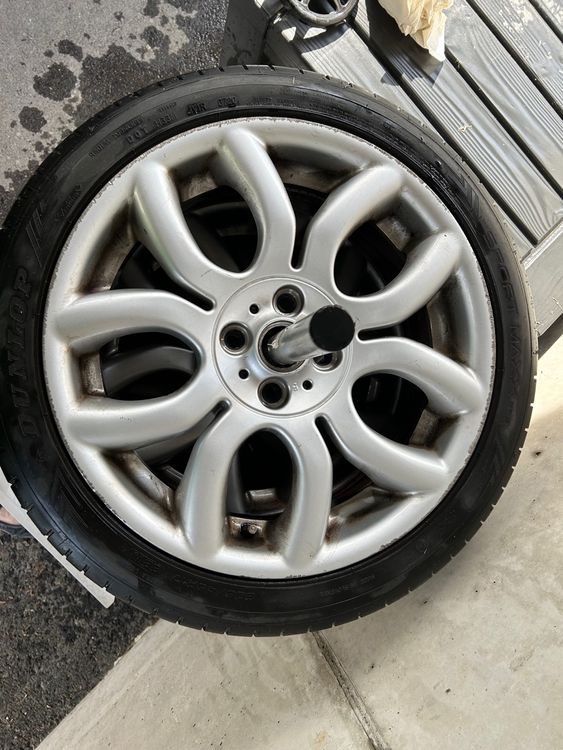 Mini Cooper S R56: Felgen und Reifen (Gebraucht) in Castione für CHF 50 ...