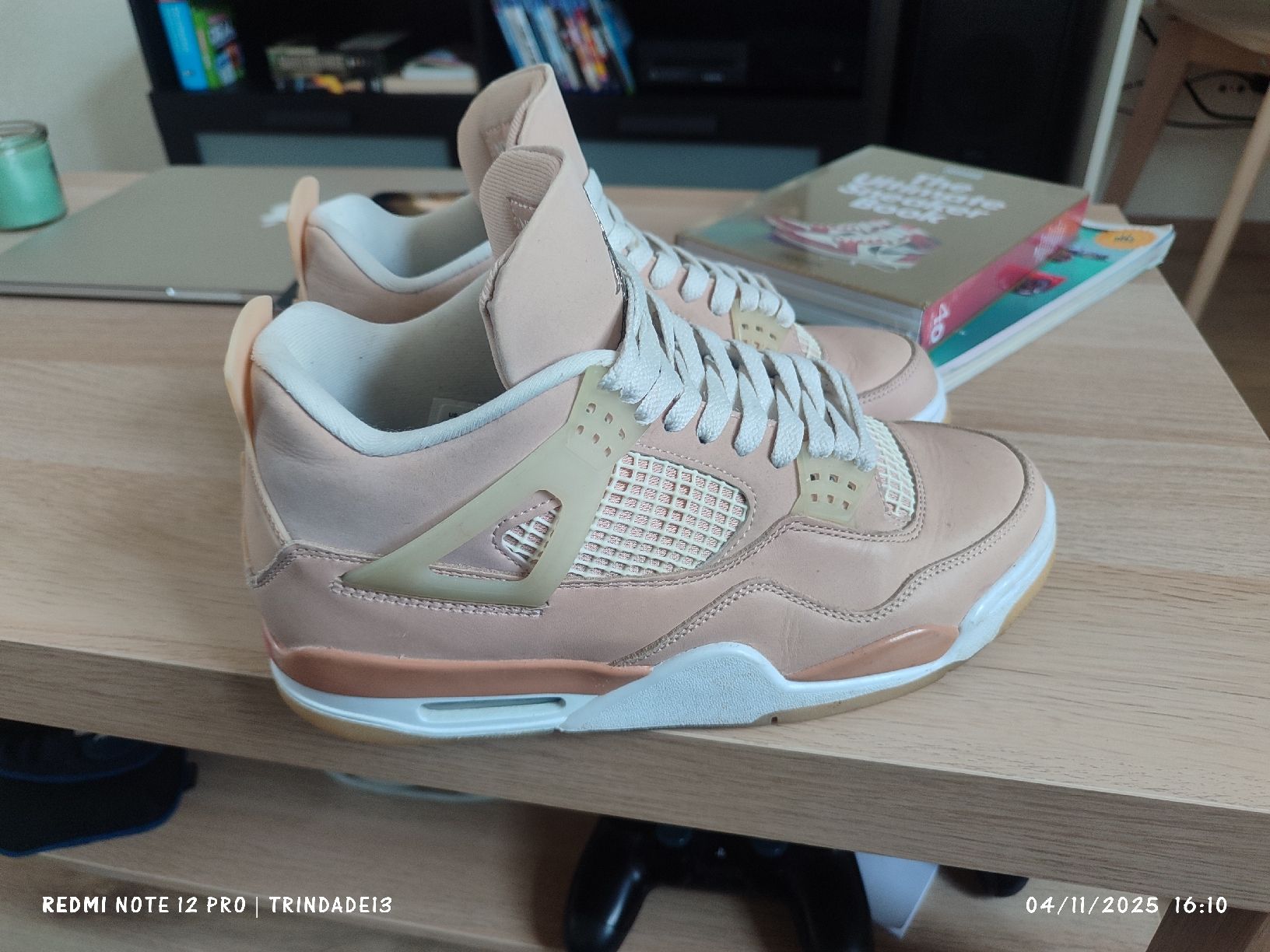 Jordan 4 Shimmer 42 (D'occasion) à Le Noirmont pour CHF 60 – avec ...