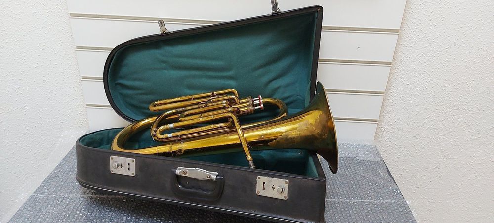 Es Horn J 446 inkl.koffer und mundstück (Gebraucht) in Glattbrugg für ...