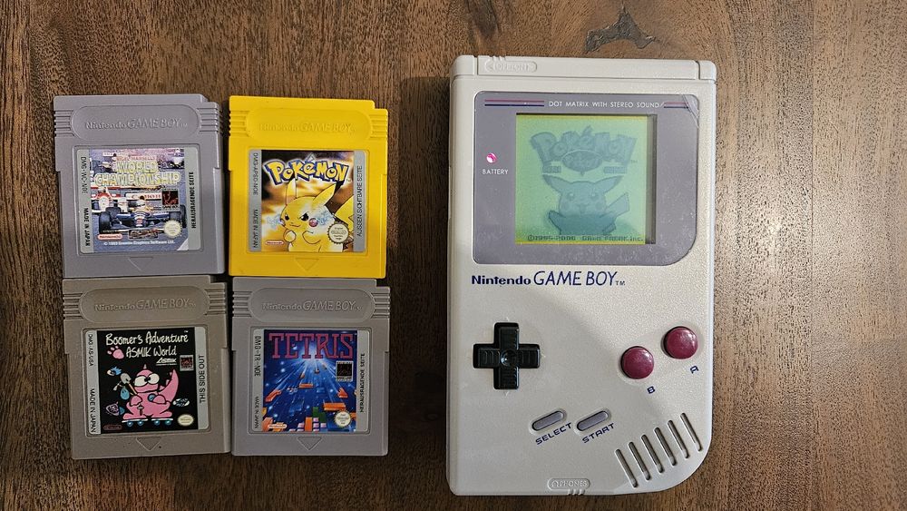 Gameboy Classic + 4 Spiele (Pokémon) (Gebraucht) in Winterthur für CHF ...