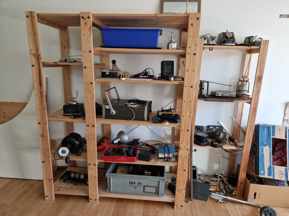 2x Holzgestelle schmal und breit | Kaufen auf Ricardo