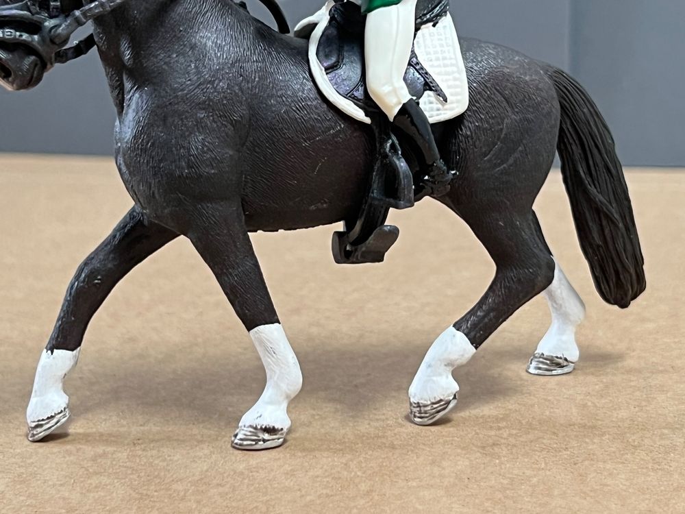 Schleich 42358 Springreiterin Hannoveraner Pferd Reiterin | Kaufen auf ...