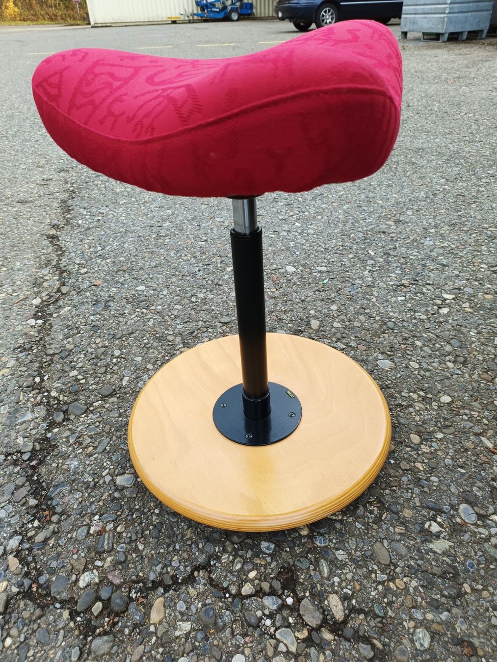 stokke Varier move hocker holz rot ,(muster) (Gebraucht) in Winterthur ...