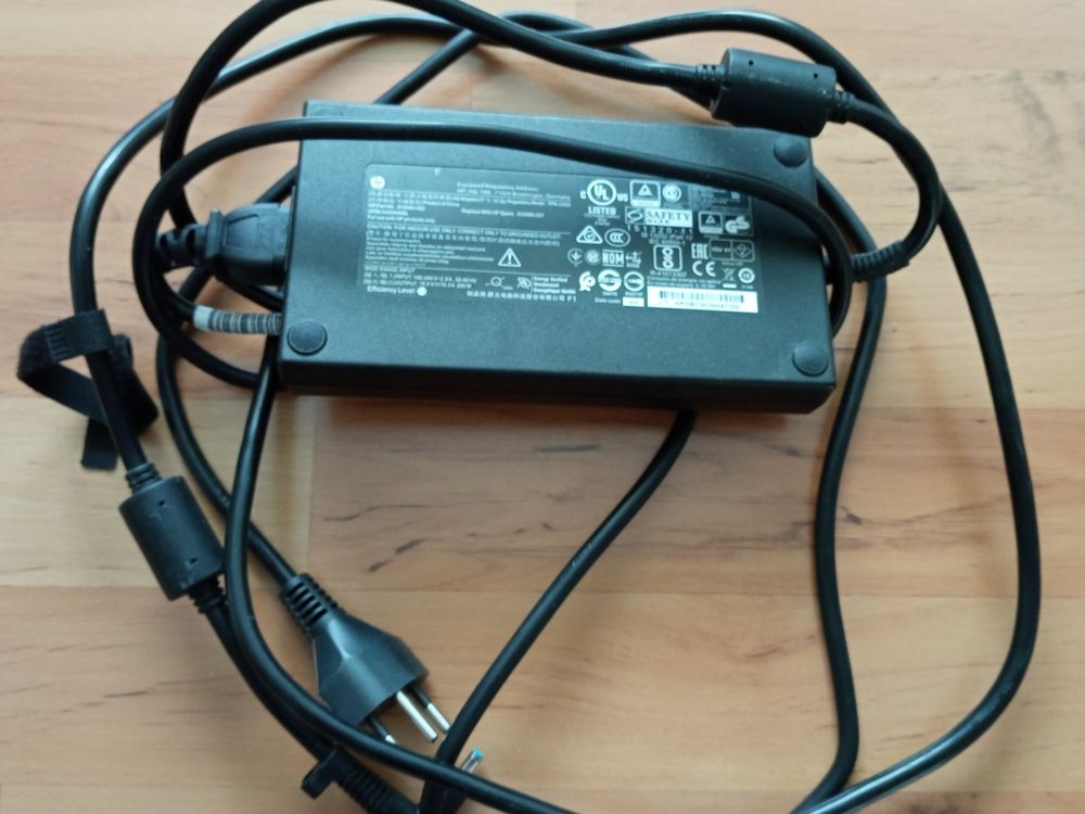 HP Netzteil 200W 19.5V 10.3A / 815680-002 (Gebraucht) in Ufhusen für ...