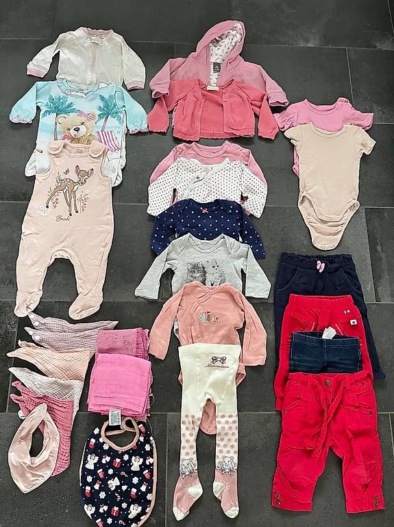 Kleiderpacket Mädchen Gr. 56,62,68 (Gebraucht) in Mühlethurnen für CHF 20 – nur Abholung auf ...