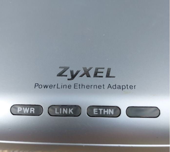 ZyXEL PL100 HomePlug Powerline 85Mbps Desktop-Adapter | Kaufen auf Ricardo