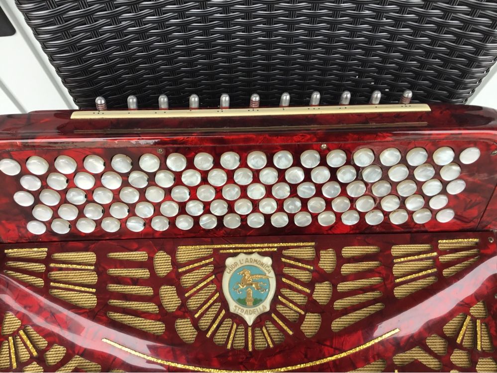 Akkordeon RECORD Stradella 4-Chôrig (Gebraucht) in Pfäffikon SZ für CHF ...