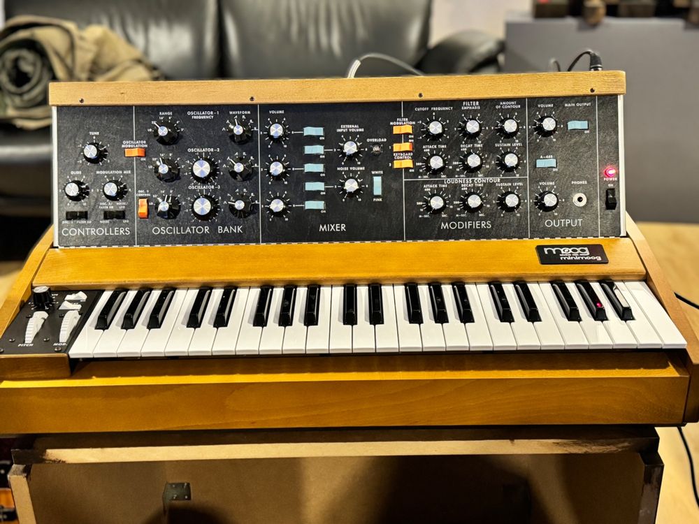 Moog Minimoog model D 2016 version (Gebraucht) in Delémont für CHF 3800 ...