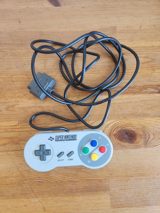 Super Nintendo Controller (Original) (Gebraucht) in Gümligen für CHF 18 – mit Lieferung auf ...