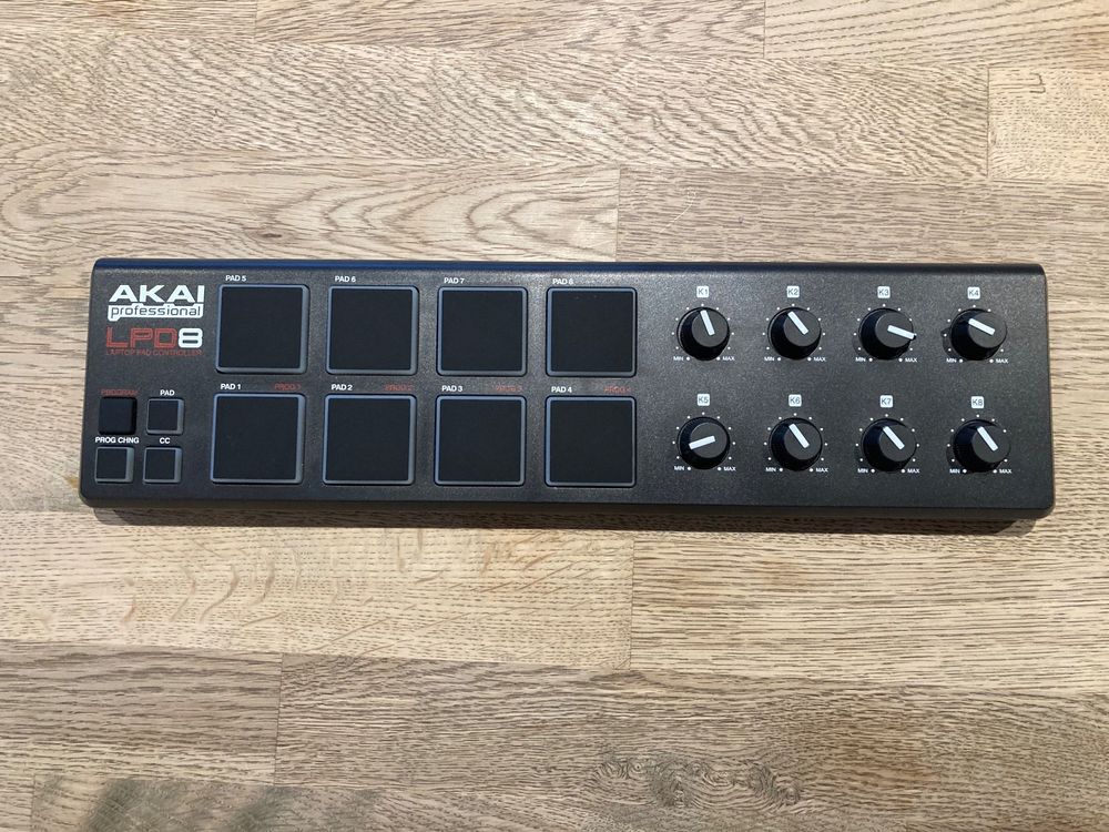 AKAI LPD 8 Midi Controller (Gebraucht) in Niedermuhlern für CHF 25 ...