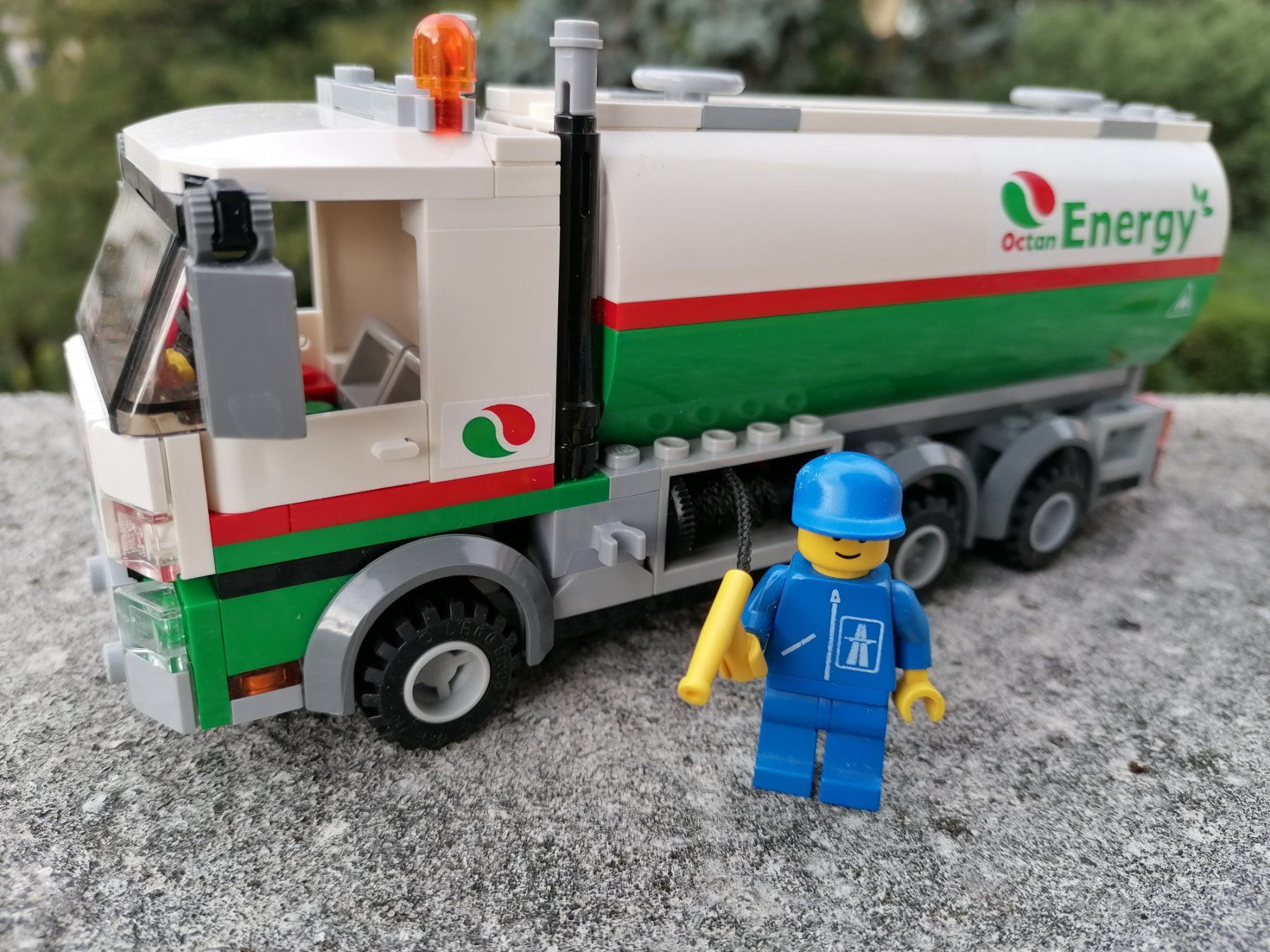 LEGO City # 60016 OCTAN Tanker (Gebraucht) in LAUSANNE für CHF 24 – mit ...