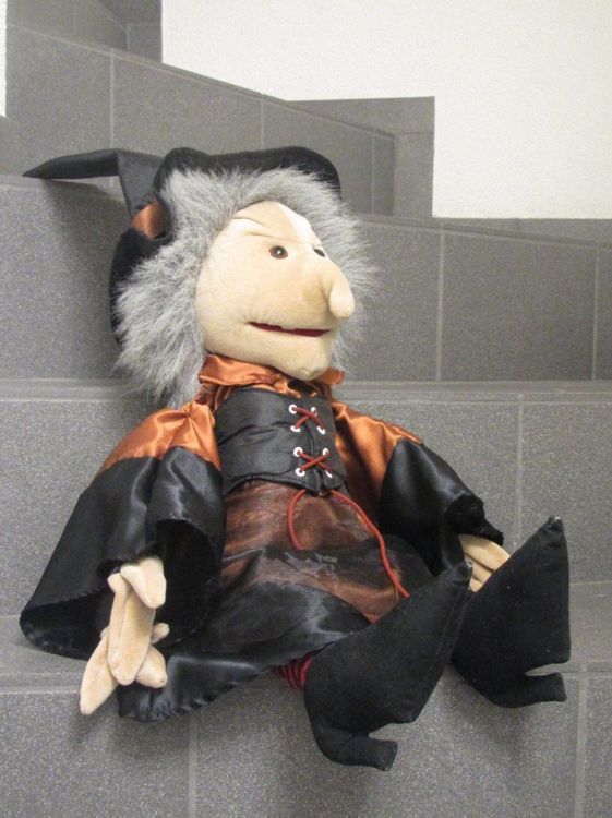 Schöne, grosse Handpuppe, HEXE (Gebraucht) in Ettingen für CHF 53 – mit ...