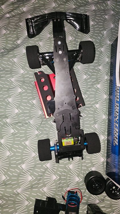 Tamiya F104 Pro 2 Stand in der Vitrine | Kaufen auf Ricardo