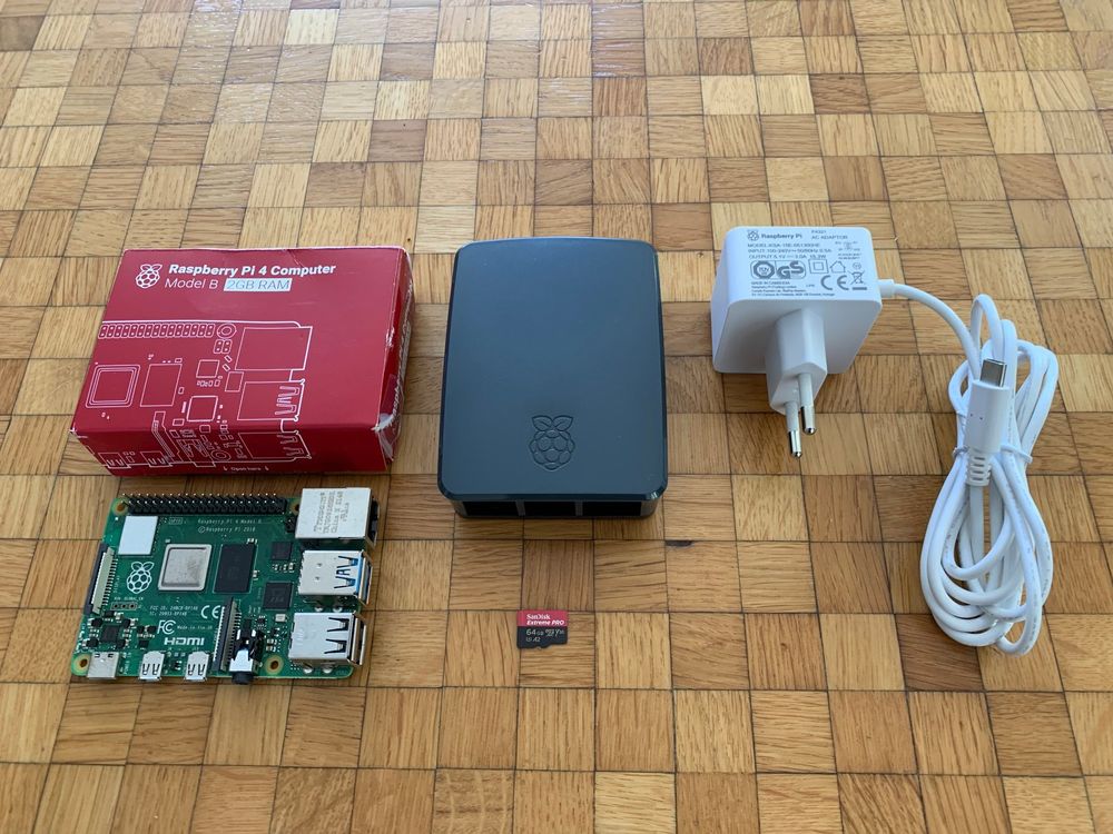 Raspberry Pi 4 Model B 2GB mit SD-Karte, Netzteil, Gehäuse (Gebraucht ...