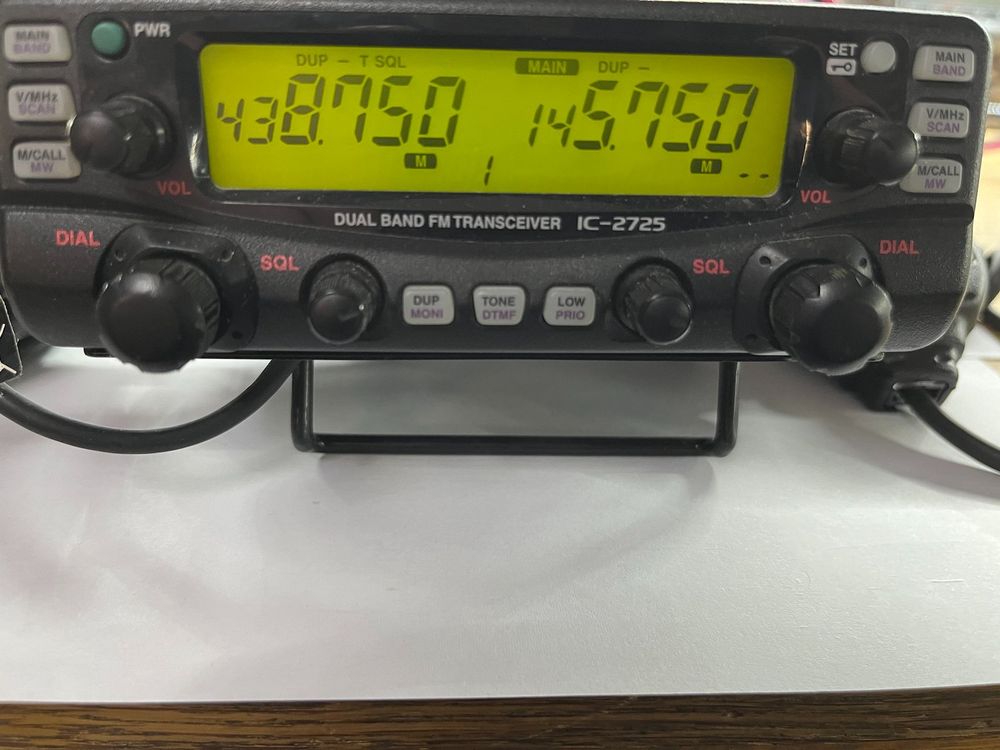Icom IC-2725 2 M - 70 cm FM Mobilgerät (Gebraucht) in Bettwiesen für ...