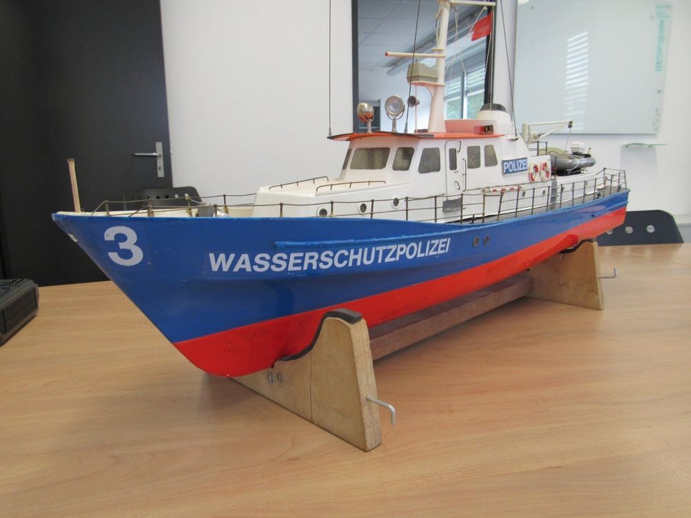 Vintage gross Modellboot Wasserschutz Polizei W3 mit Licht | Kaufen auf Ricardo