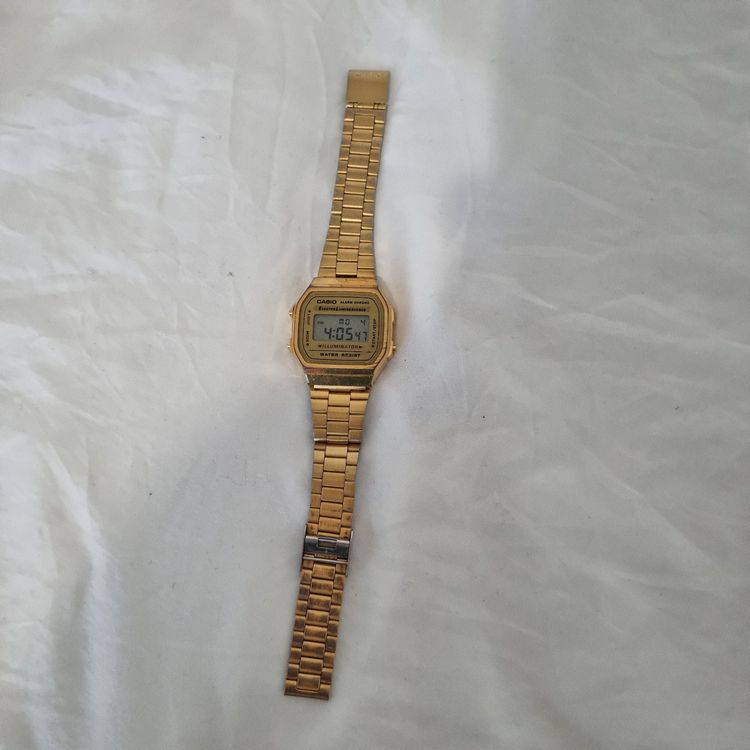 Casio Vintage Uhr A168WG – Gold – Funktioniert – Klassiker (Gebraucht) in Biel/Bienne für CHF 1 ...