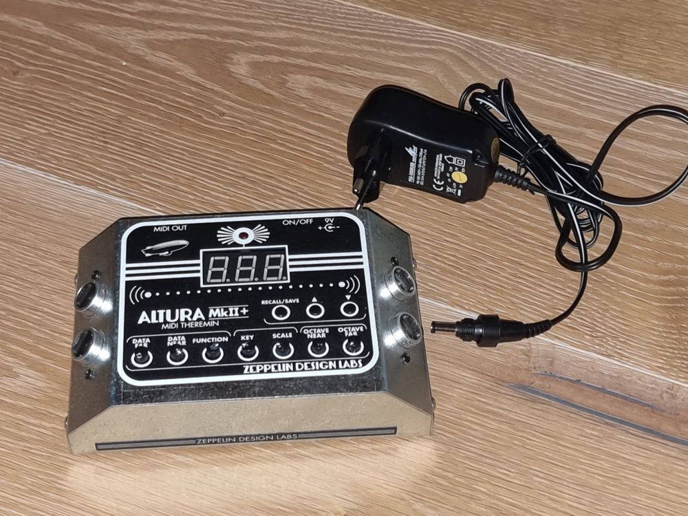 Zeppelin Design Labs MIDI Theremin (Gebraucht) in Oberuzwil für CHF 120 ...