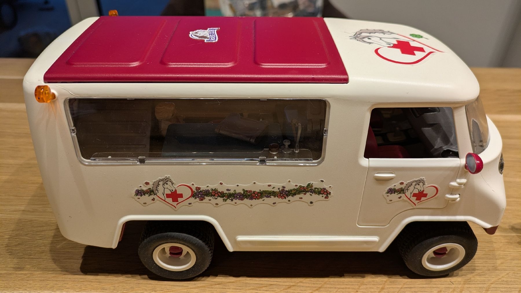 schleich 42370 mobile tierärztin mit fohlen + 1 Pferd (Gebraucht) in ...