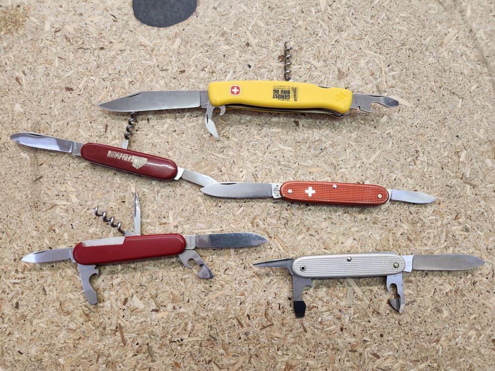 SUPERAONDERANGEBOT 5 Schweizer Sackmesser ab 1CHF (Gebraucht) in Rieden ...