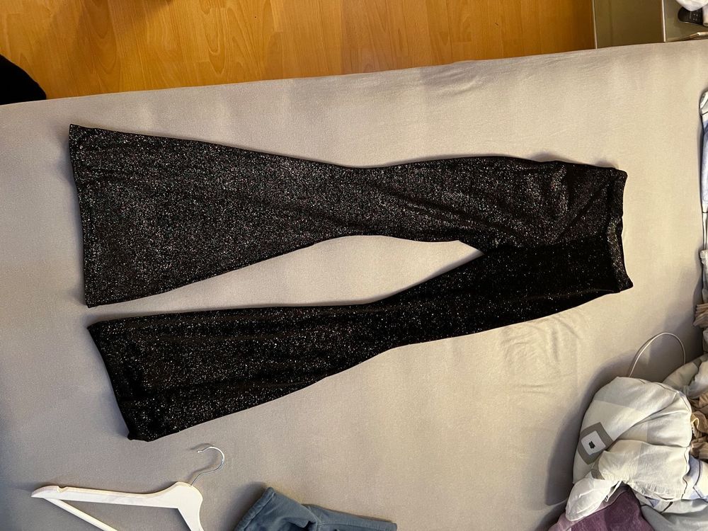 glitter flare pants glitzer stoffhose (nicht zara, h&m, etc) (Gebraucht) in Merenschwand für CHF ...
