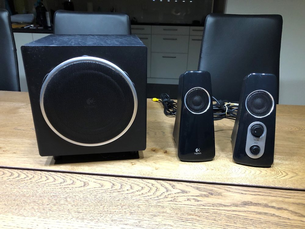 Logitech PC Speaker System Z523 2.1 black | Kaufen auf Ricardo