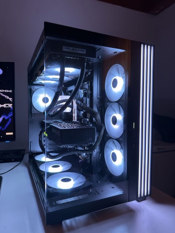 High End Gaming PC RTX 5080 & 9800X3D (Neu (gemäss Beschreibung)) in ...