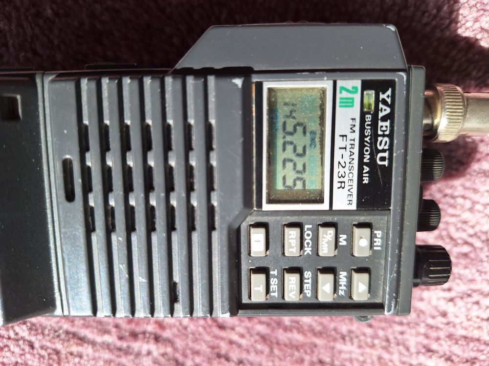 Yaesu FT-23 mit CTCSS und DTMF (Gebraucht) in Canobbio für CHF 39 – mit ...